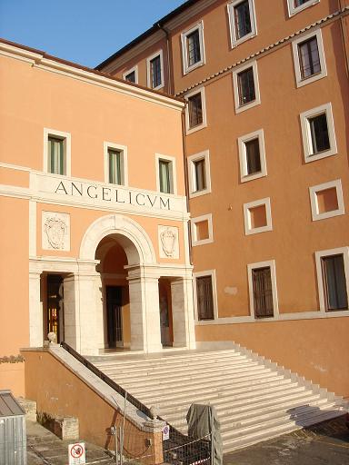 Datei:Facade of the main entrance of the Pontifical University of St ...
