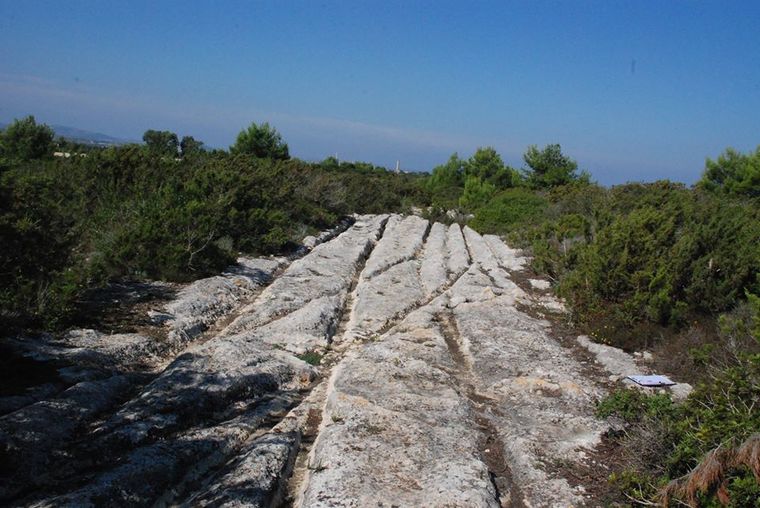 Dem Rätsel der Cart Ruts auf der Spur – Atlantisforschung.de
